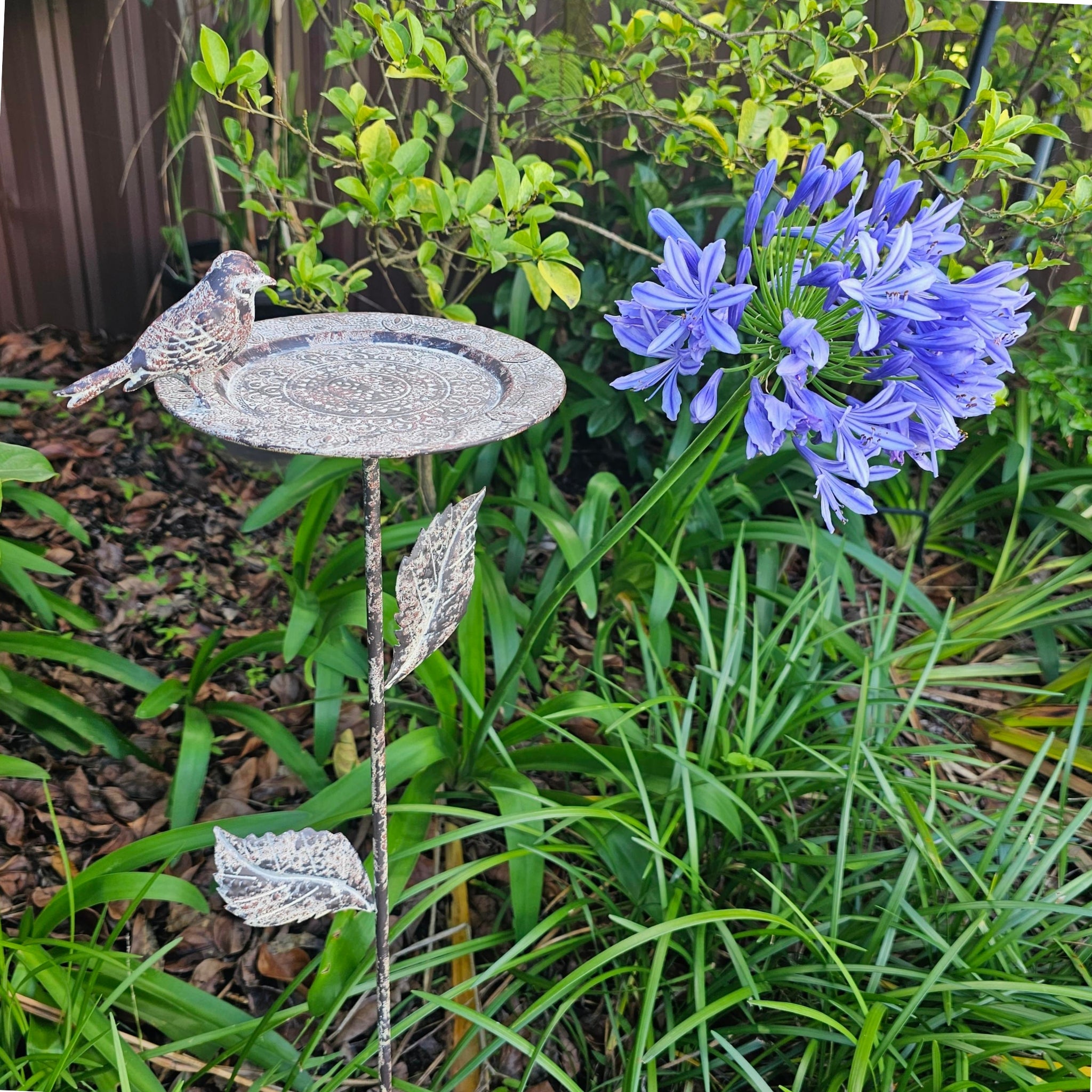 Rustic Decorative Bird Feeder Stake – sillandsage